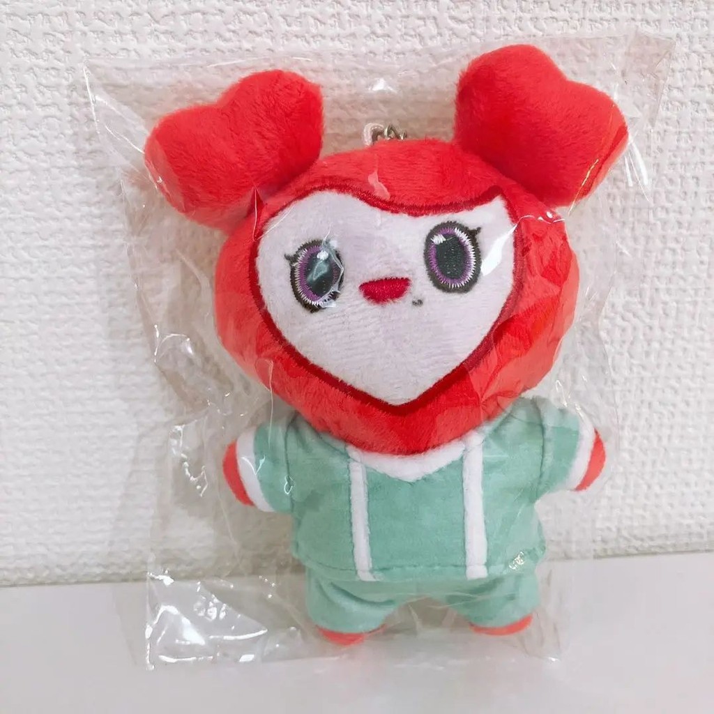 近全新 TWICE 吊飾 包包 玩偶 Chaeyoung CHAENGVELY mercari 日本直送 二手 | 蝦皮購物