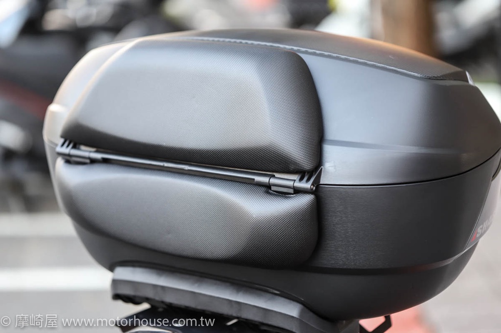 。摩崎屋。 Kymco AK550 premium 二代 SHAD SH48後箱 AK550後箱 | 蝦皮購物