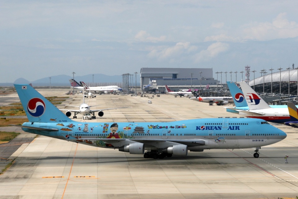 大韓航空│B747-400 1:400 韓國訪問年 彩繪飛機 飛機模型 波音747 飛機玩具 波音客機 20公分 | 蝦皮購物