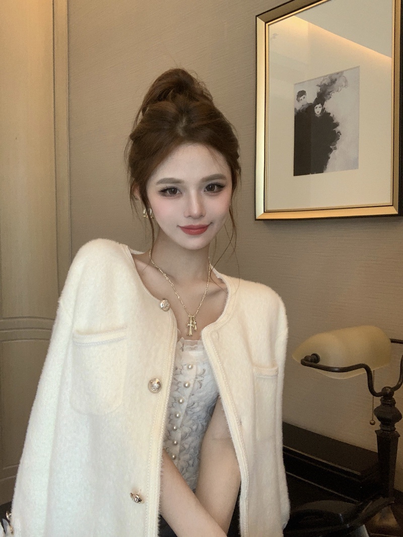 【台灣現貨馬上出貨】女裝 外套 仿水貂絨 針織外套 保暖外套 秋冬外套 小香風外套 女生外套 DR376【現貨24H】 | 蝦皮購物