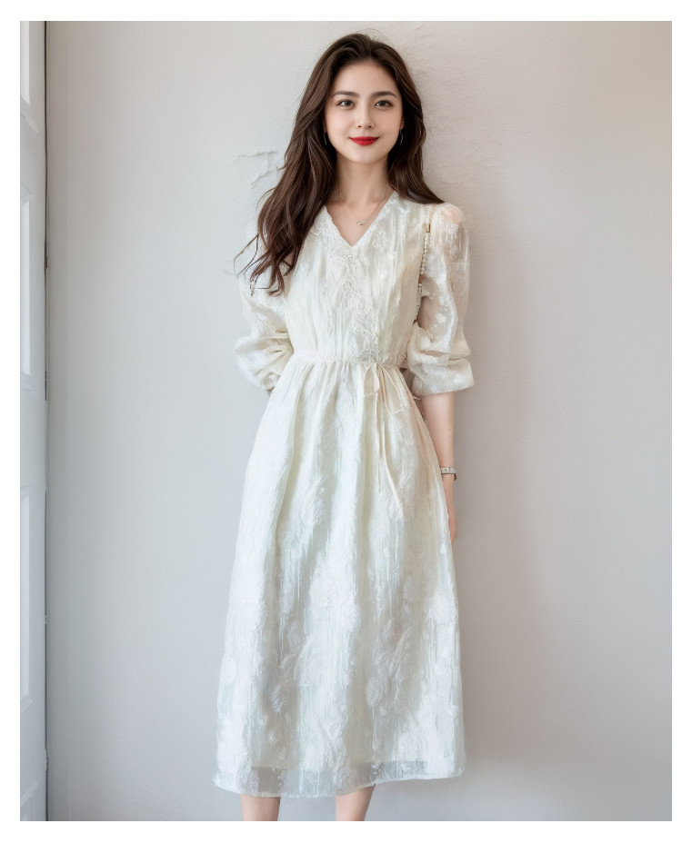 Miguo小米果_輕奢提花A字裙 V領收腰蕾絲X型中長款連衣裙 女裙 春夏新款洋裝 | 蝦皮購物