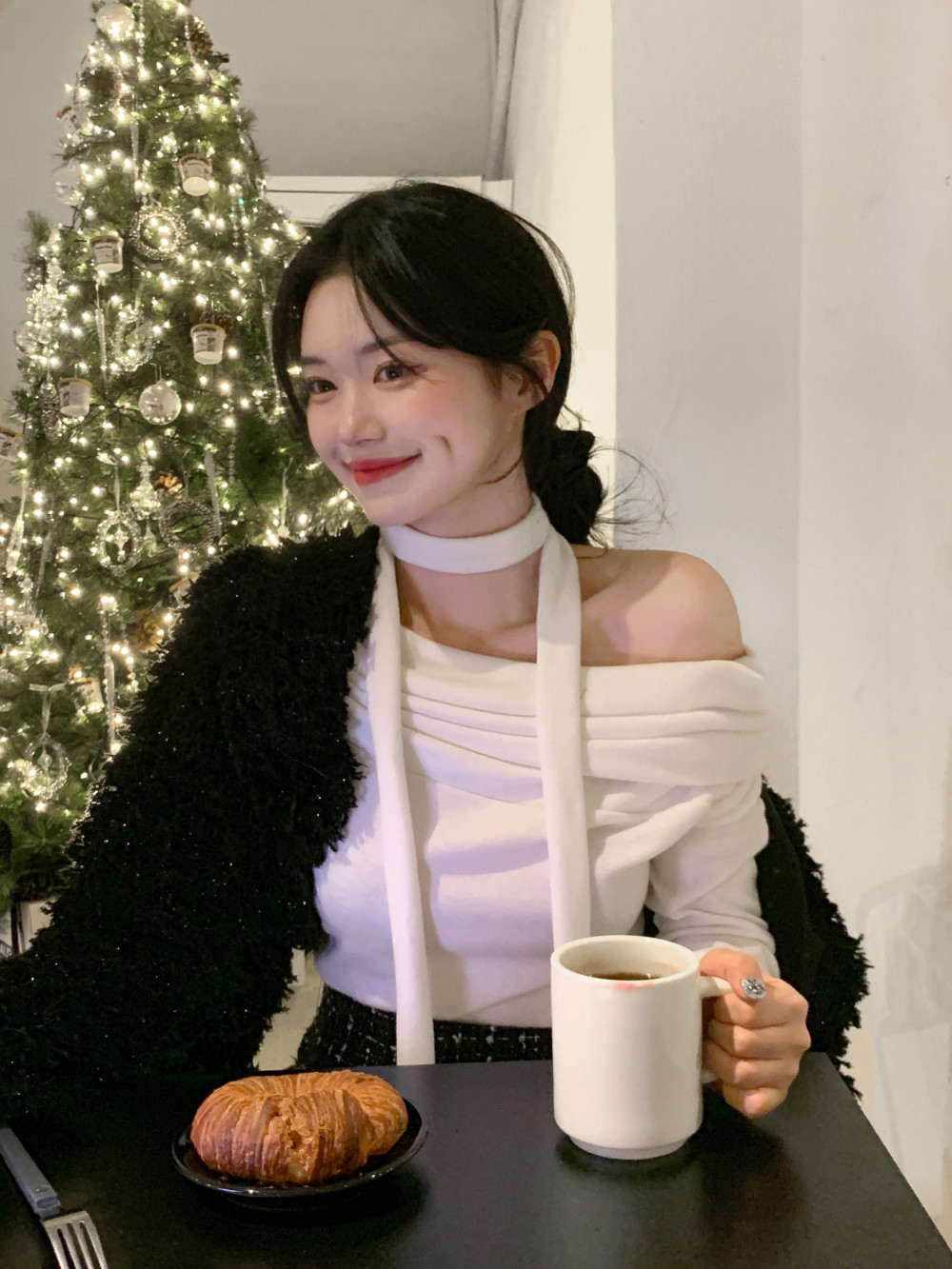 Codibook｜韓國 Dayroze 一字領露肩長袖上衣+小圍巾[預購]長袖上衣 女裝 | 蝦皮購物