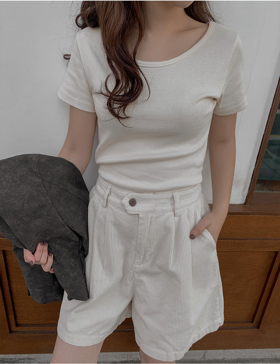 Codibook｜韓國 Qnigirls 四季必備迷你U領短版T恤[預購]短袖上衣 T恤 女裝 | 蝦皮購物