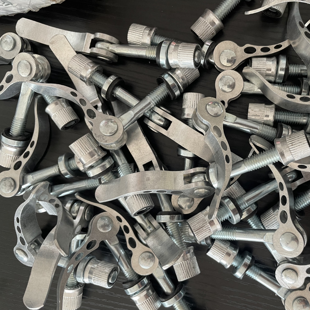 【台灣發貨】自行車座管夾 快壓鎖緊螺絲 快速拆卸 7字手柄 偏心折疊把手 螺栓m6M8 | 蝦皮購物