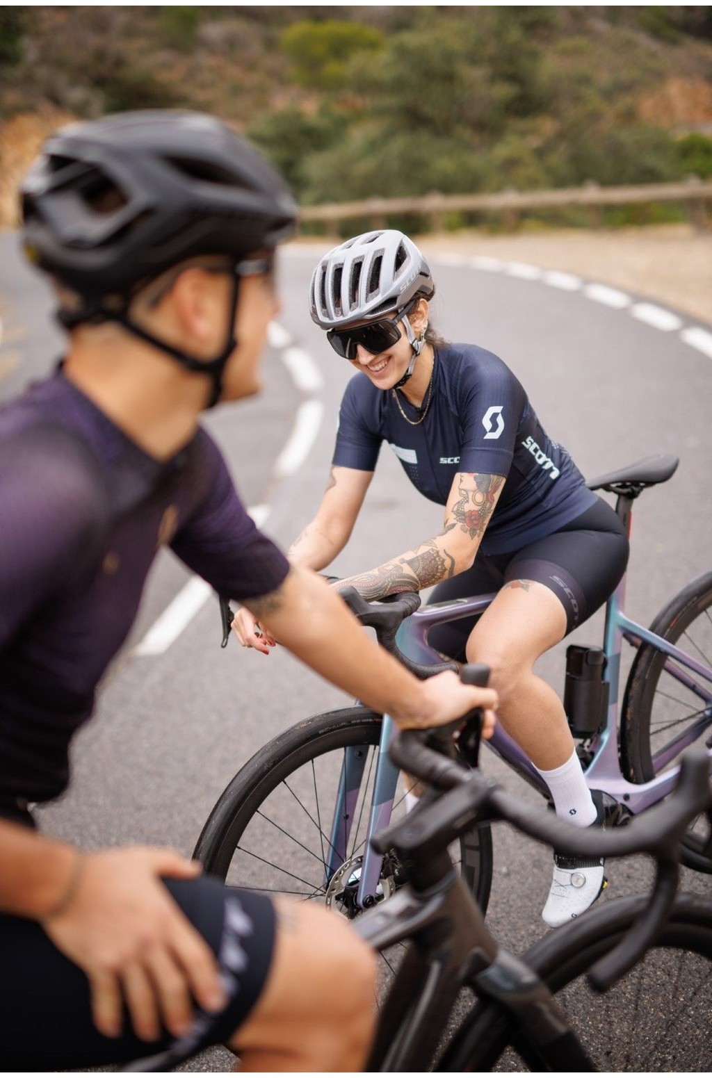 SCOTT TORICA 複曲面太陽眼鏡 |中小臉型適合 [黑色鏡架/灰色鍍膜鏡片] | 蝦皮購物