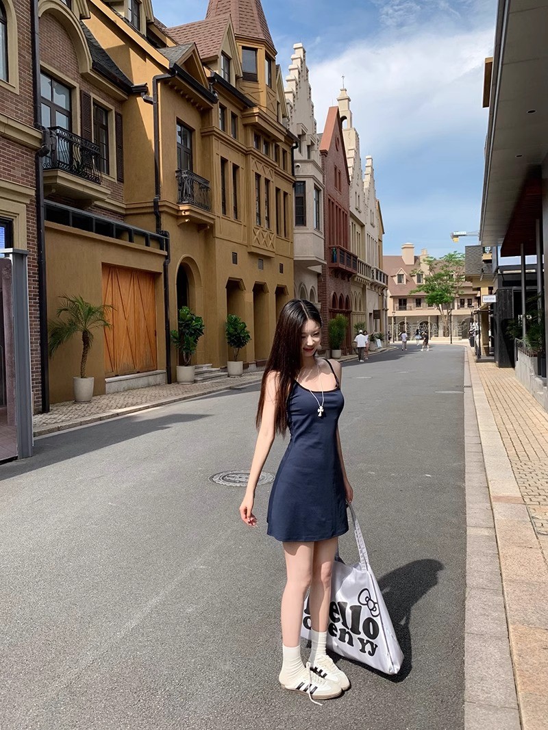 【梨卡】隔日到貨 女裝 短裙 洋裝 顯瘦短裙【含胸墊】吊帶洋裝 收腰洋裝 露背吊帶 簡約短裙 GA452【現貨24H】 | 蝦皮購物