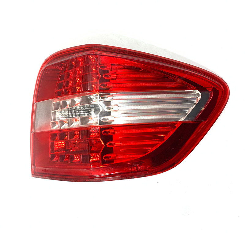 【高品質】 尾燈適用賓士ML級W164後尾燈新款方向燈煞車燈原廠拆車 | 蝦皮購物