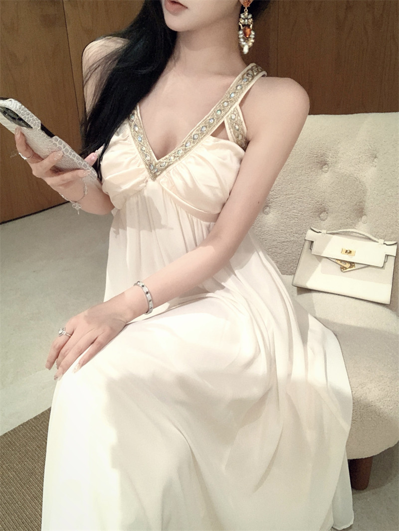 Miguo_實拍 宴會秀場V領連衣裙 重工輕奢名媛風洋裝 性感長裙子 禮服 | 蝦皮購物