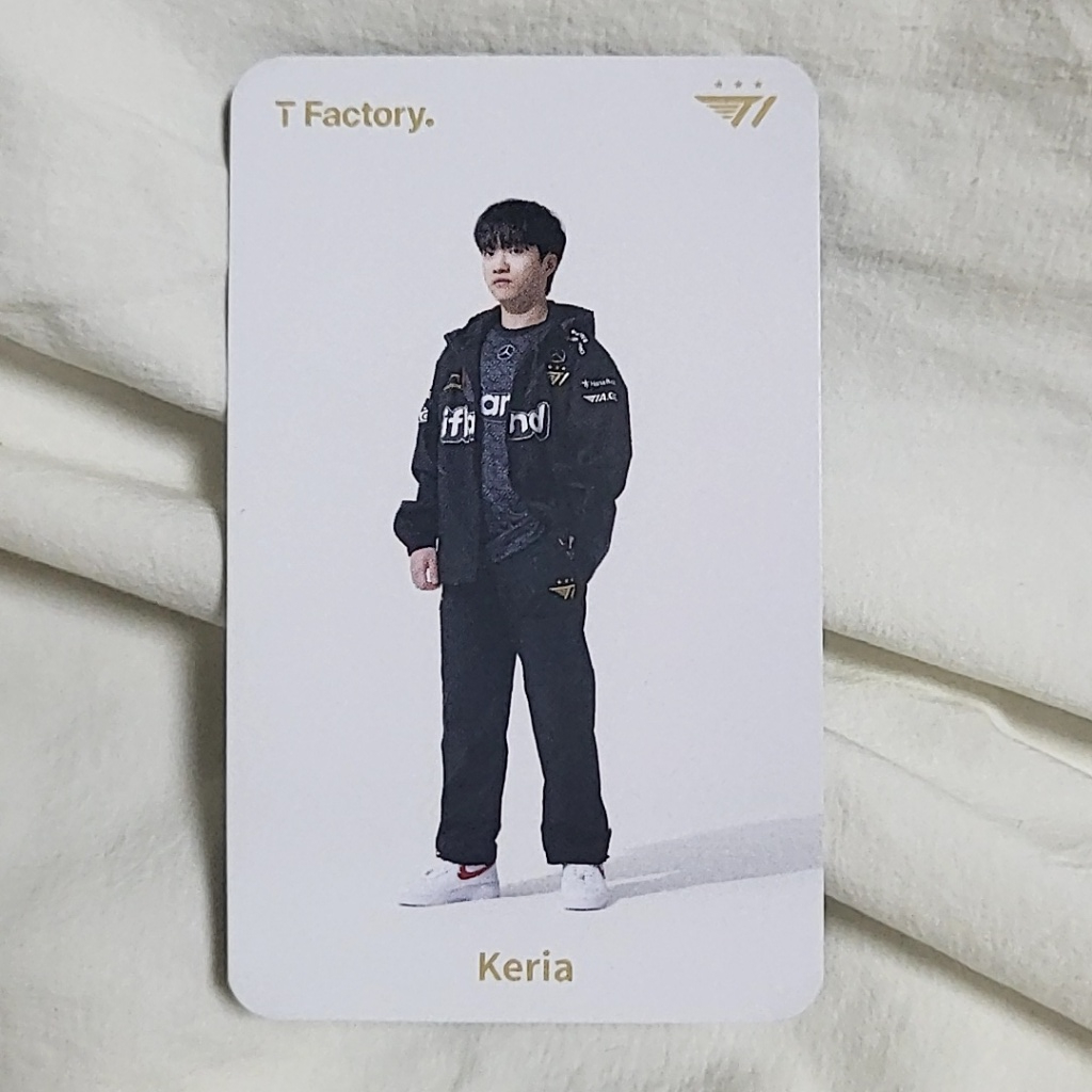 【官方商品】SKTelecom T1 2023 Worlds pop-up store Edition Keria 照片 | 蝦皮購物