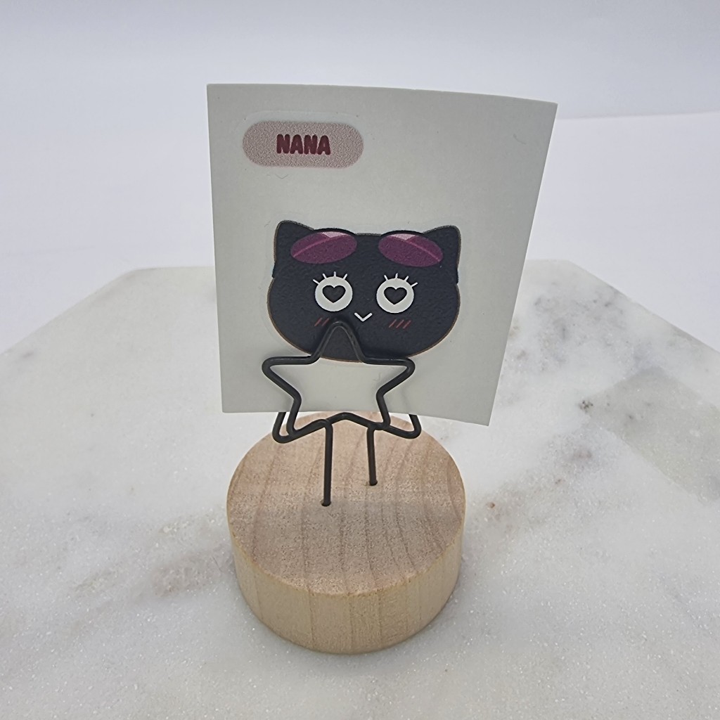UNIS THE FIRST Official POP-UP STORE,LUCKY DRAW MINI STICKER | 蝦皮購物