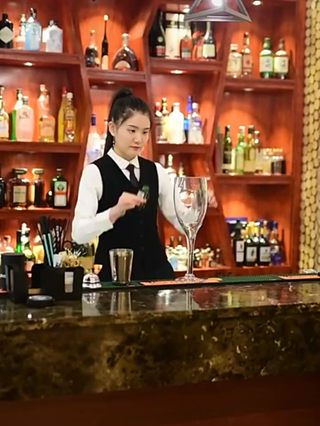 （24h出货）3L超級大號的玻璃杯子 2000ML婚禮敲敲杯 超大啤酒杯 特大紅酒杯 巨大容量高脚杯 二公进敬酒杯 礼物 | 蝦皮購物