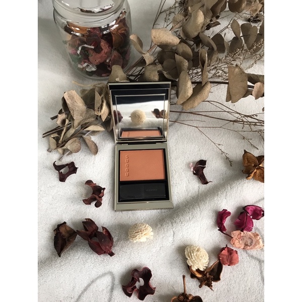 （現貨）SUQQU Melting powder blush晶采光潤頰彩/戀巡/柔空/宵漆/燈火/撫子染/柑仔染 | 蝦皮購物