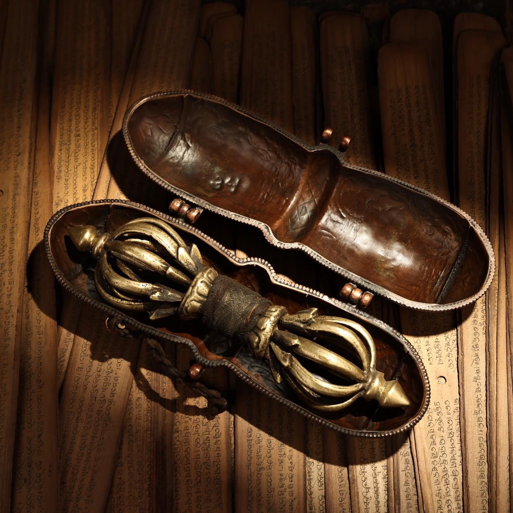 純銅法器 西藏純銅藏傳密宗工藝九股多傑降魔杵法器品相保存完好工藝精湛重364克 長18cm 寬-2928 | 蝦皮購物