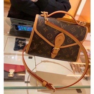二手特價 LV LOUIS VUITTON M44919 老花款 復古 郵差包 斜背包 | 蝦皮購物