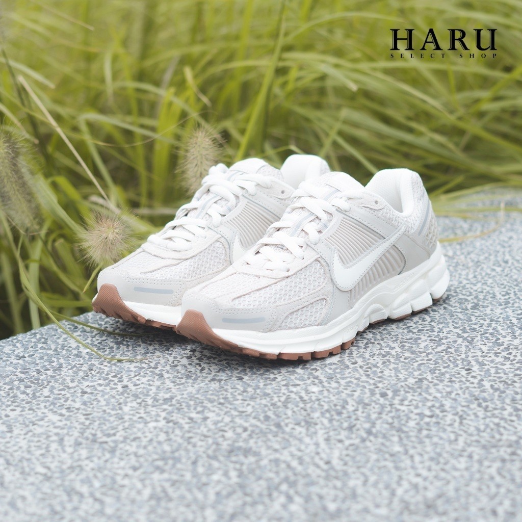 NIKE AIR ZOOM VOMERO 5 ACW 燕麥奶 焦糖底 米白 女生慢跑休閒鞋 FZ3780-101 | 蝦皮購物
