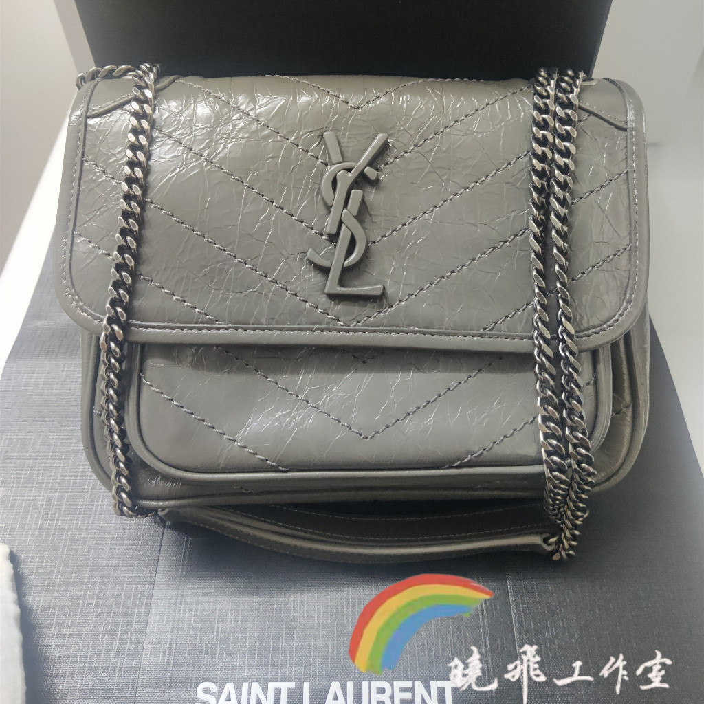 梅梅二手-YSL 聖儸蘭 NIKI baby 白灰色 小號 皺褶銜縫郵差包 單肩包 流浪包 郵差包 鏈條包6331600 | 蝦皮購物