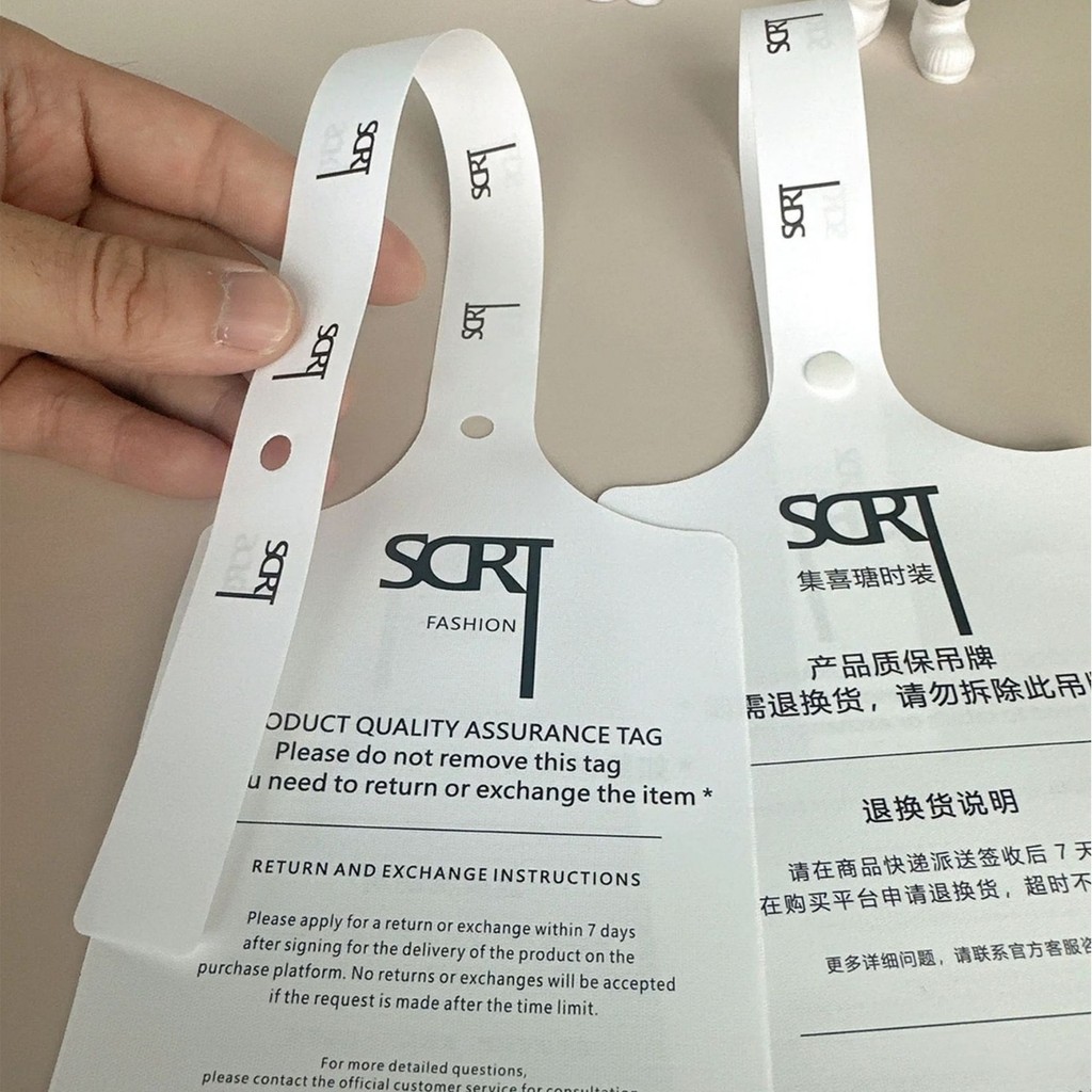 Uimi有米客製 撕不爛弔牌客製 一次性防調包防僞防穿扣pvc軟膠服裝掛牌標簽封條 吊卡定制 名片 卡片 異形 服裝吊牌 | 蝦皮購物