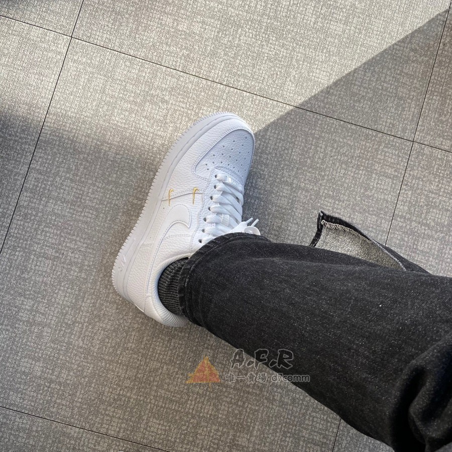 Nike Air Force 1 07 Ess AF1 全白 小勾 雙勾 金勾 金色 刺繡 休閒鞋 CT1989-100 | 蝦皮購物