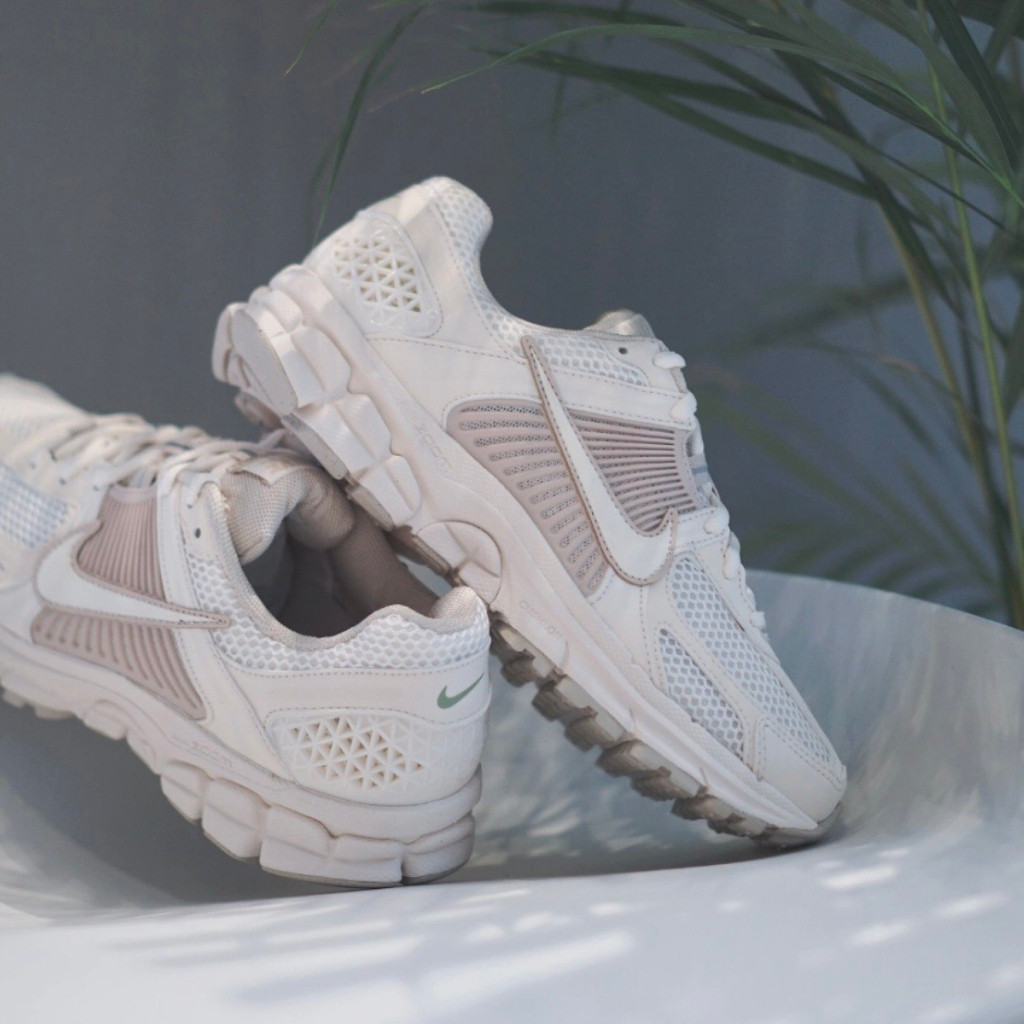 Nike Zoom Vomero 5 杏仁奶茶 慢跑鞋 輕量 女款 FQ6868-111 | 蝦皮購物