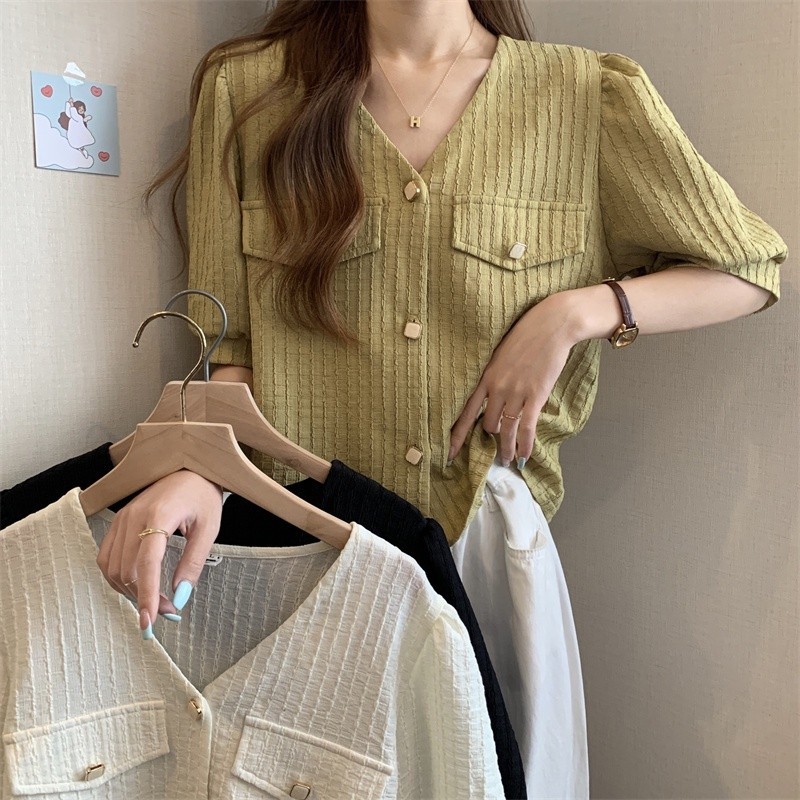 荔城服飾 M-4XL 大尺碼ins小香風V領短袖女夏季氣質顯瘦减齡洋氣小衫高級感小眾別致上衣9779 | 蝦皮購物