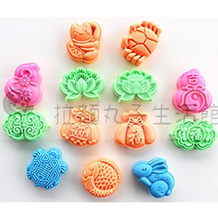 拉麵丸子生活館 50-65g立體螃蟹 玉兔 蓮花 福袋形 桃山冰皮綠豆糕點廣式月餅模具 | 蝦皮購物
