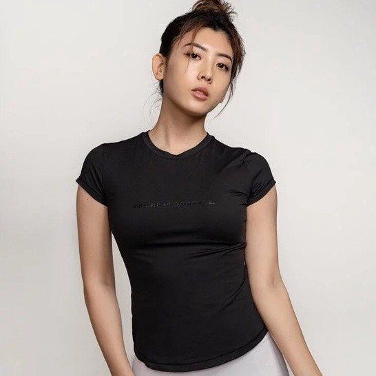 【Tumaz Apparel】托瑪斯經典素色女短袖上衣(黑)｜機能 運動上衣 健身 | 蝦皮購物