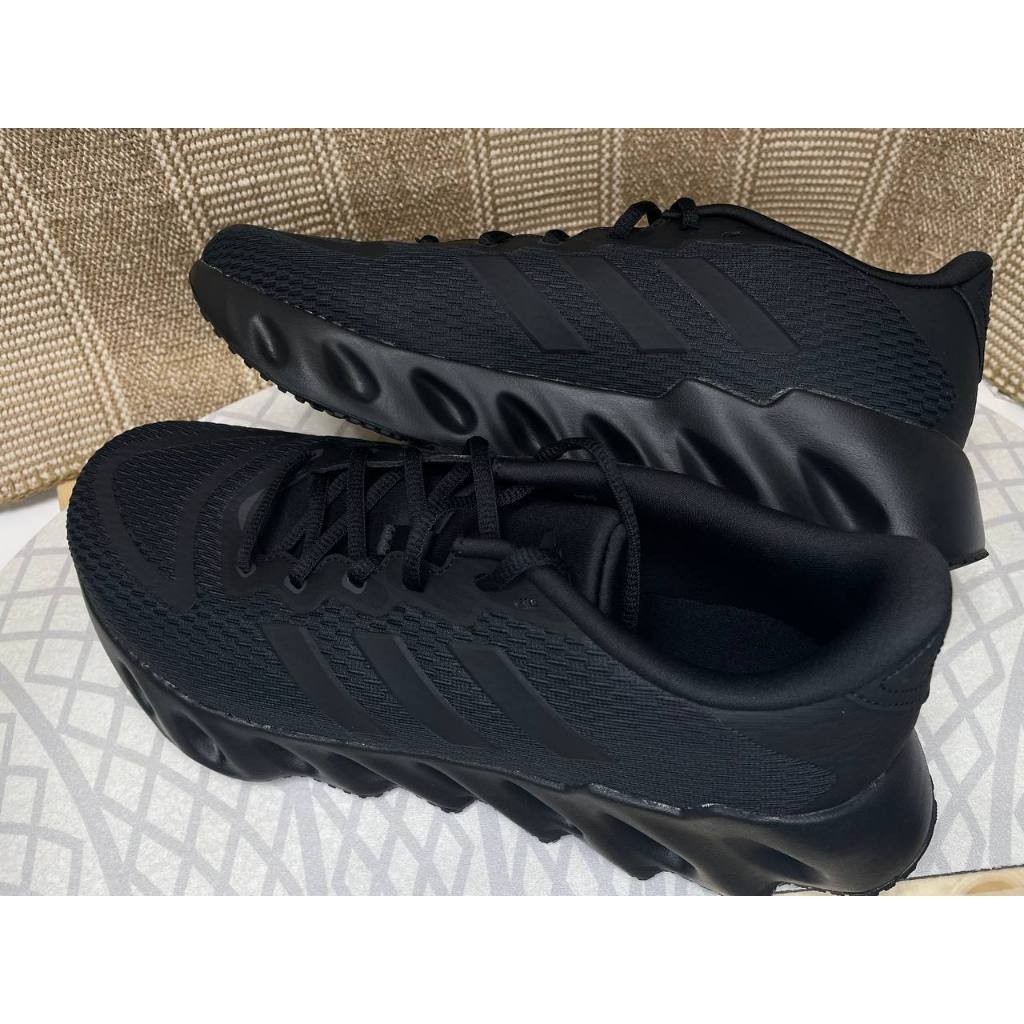 🕊️【Princess PEPE】ADIDAS SWITCH RUN M 路跑 慢跑鞋 全黑 男款 IF5718 | 蝦皮購物
