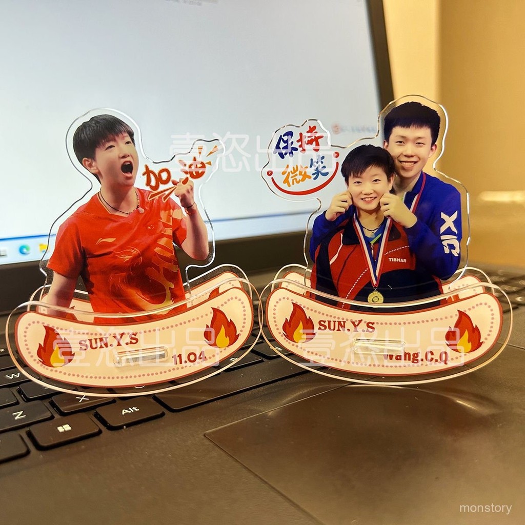 【全場免運】孫穎莎王楚欽桌麵擺件莎頭組閤搖搖樂雙麵亞剋力人形立牌週邊定製 WPYB | 蝦皮購物