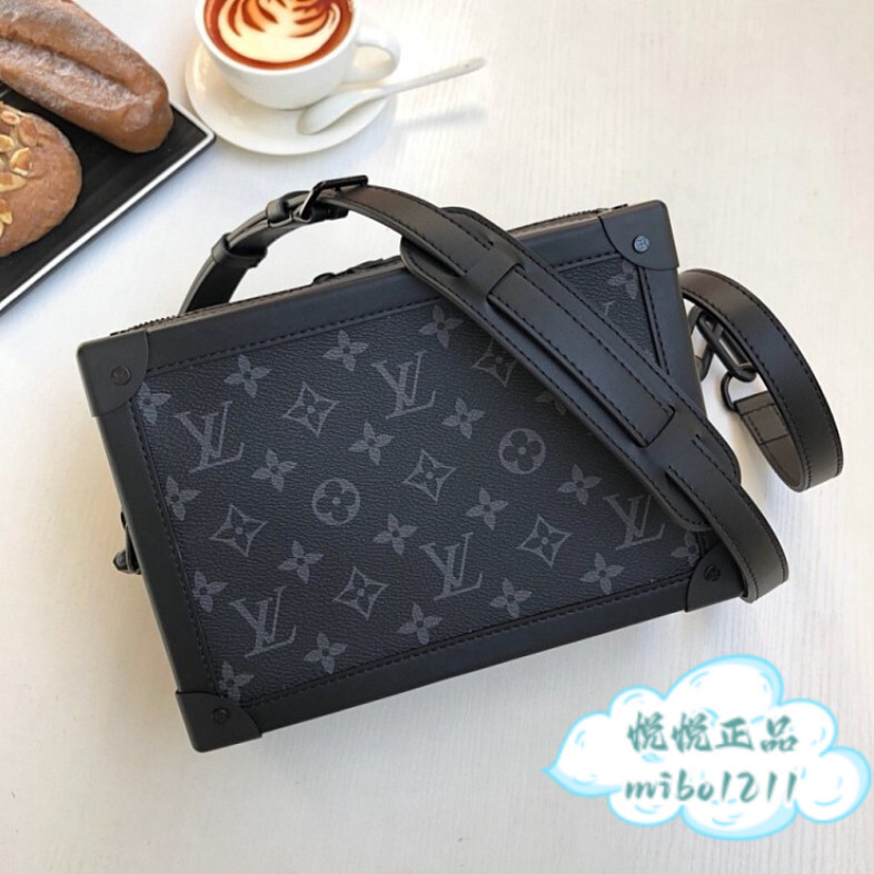 M44730 SOFT TRUNK 限量款 黑灰字紋 上拉鍊 軟式箱包 斜背包M44735 | 蝦皮購物