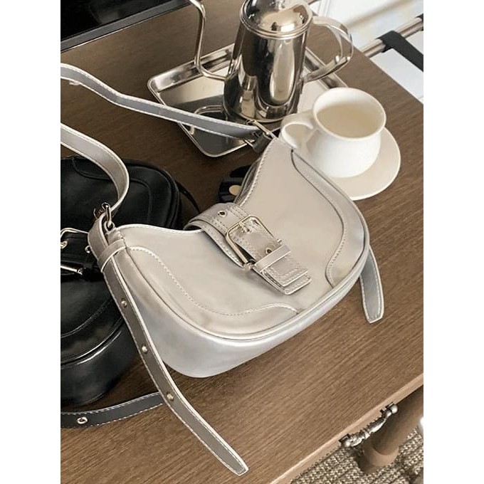 Codibook｜韓國 henique 拼接扣環皮革斜挎包[預購]肩背包 crossbody-bag 女裝 | 蝦皮購物