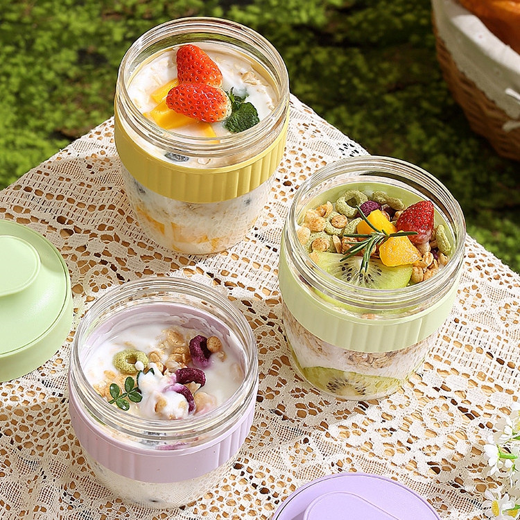 桃園出貨 ️燕麥早餐杯 優格杯 480ml 570ml 外帶早餐杯 帶蓋帶勺 牛奶杯 便攜 隨行杯 迷你水杯 隨身杯 | 蝦皮購物