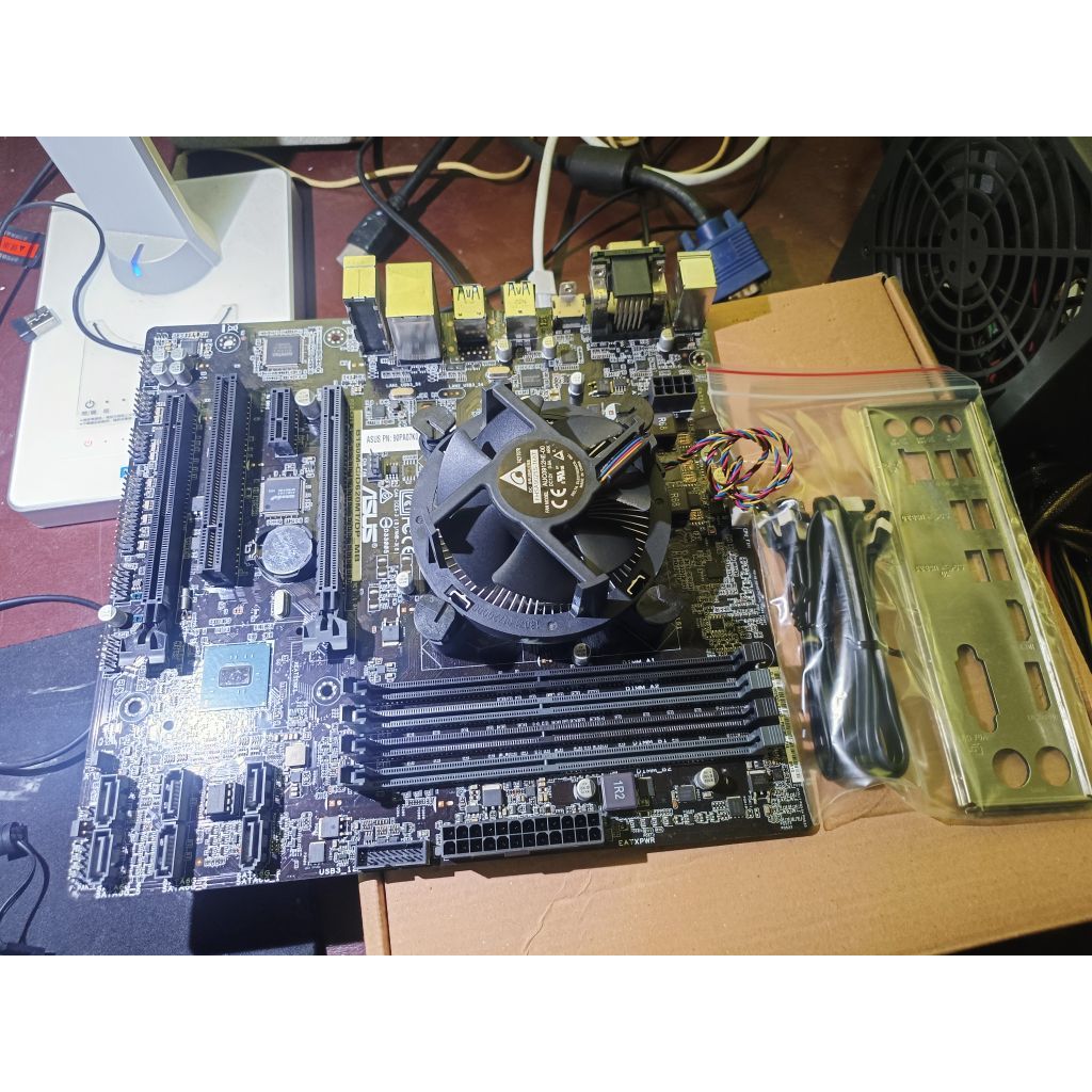 華碩6/7代半套餐主機板B150M-C/D620MT/DP_MB+處理器i3 6100 3.7Ghz 附檔板SATA線組 | 蝦皮購物