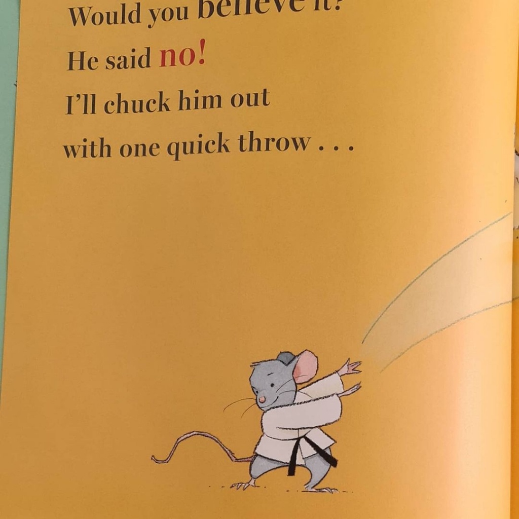 現貨🍀英文幽默繪本🍀There's a mouse in my house🍀押韻+書上附QR Code音檔🍀缺書店 | 蝦皮購物