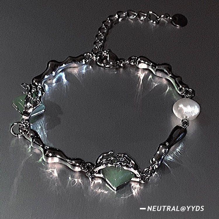 抖音優選！yyds 冷淡風冰裂珠拚接手鏈女ins小衆設計感情侶星芒串珠手飾男潮 | 蝦皮購物