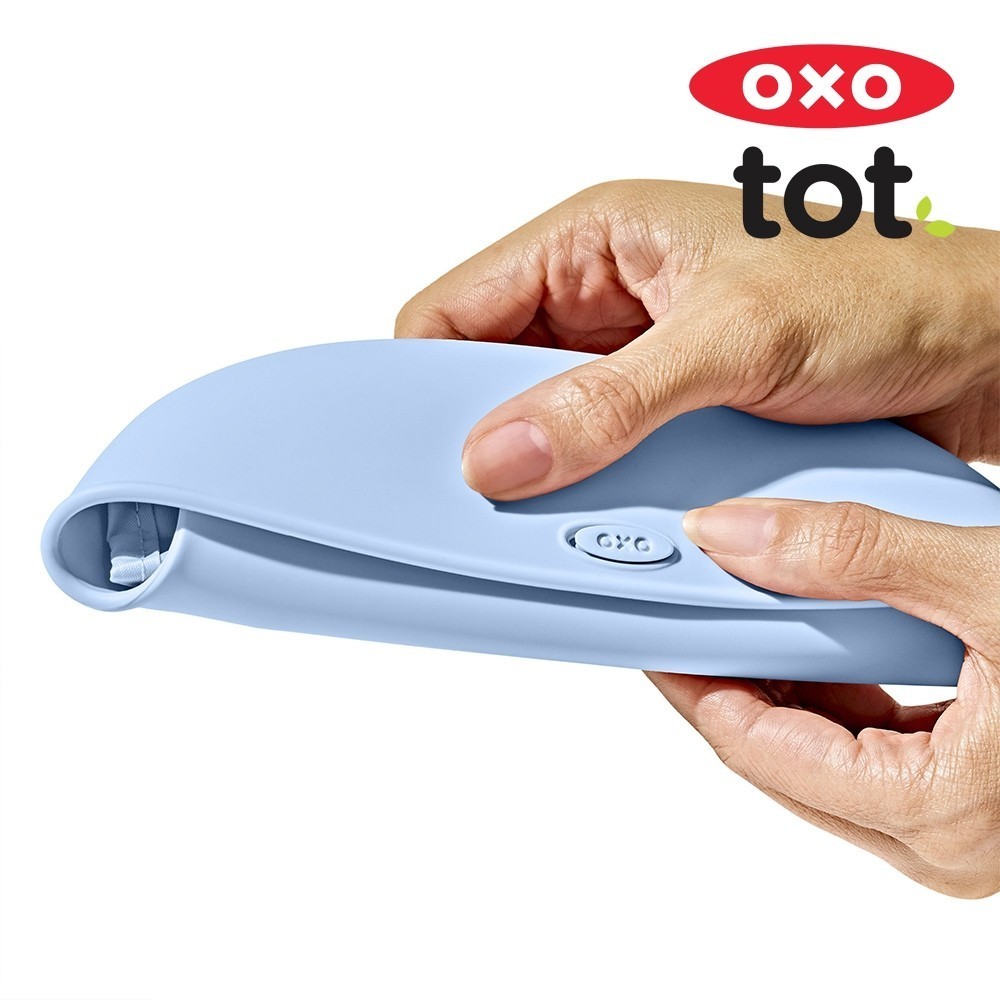 ★下單贈濕巾299加贈電池★OXO tot 隨行好棒棒圍兜-10色可選 恆隆行公司貨 新色上市 幼兒圍兜/防水圍兜/矽膠 | 蝦皮購物