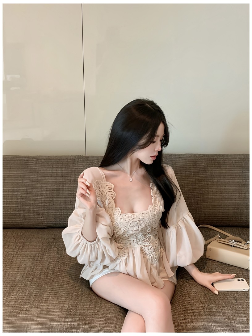 氣質緹花澎澎袖上衣【3675】PAPI女裝批發價春夏新款韓系INS休閒百搭方領袖蕾絲拼接收腰露背綁帶透膚雪紡上衣雪紡衫 | 蝦皮購物