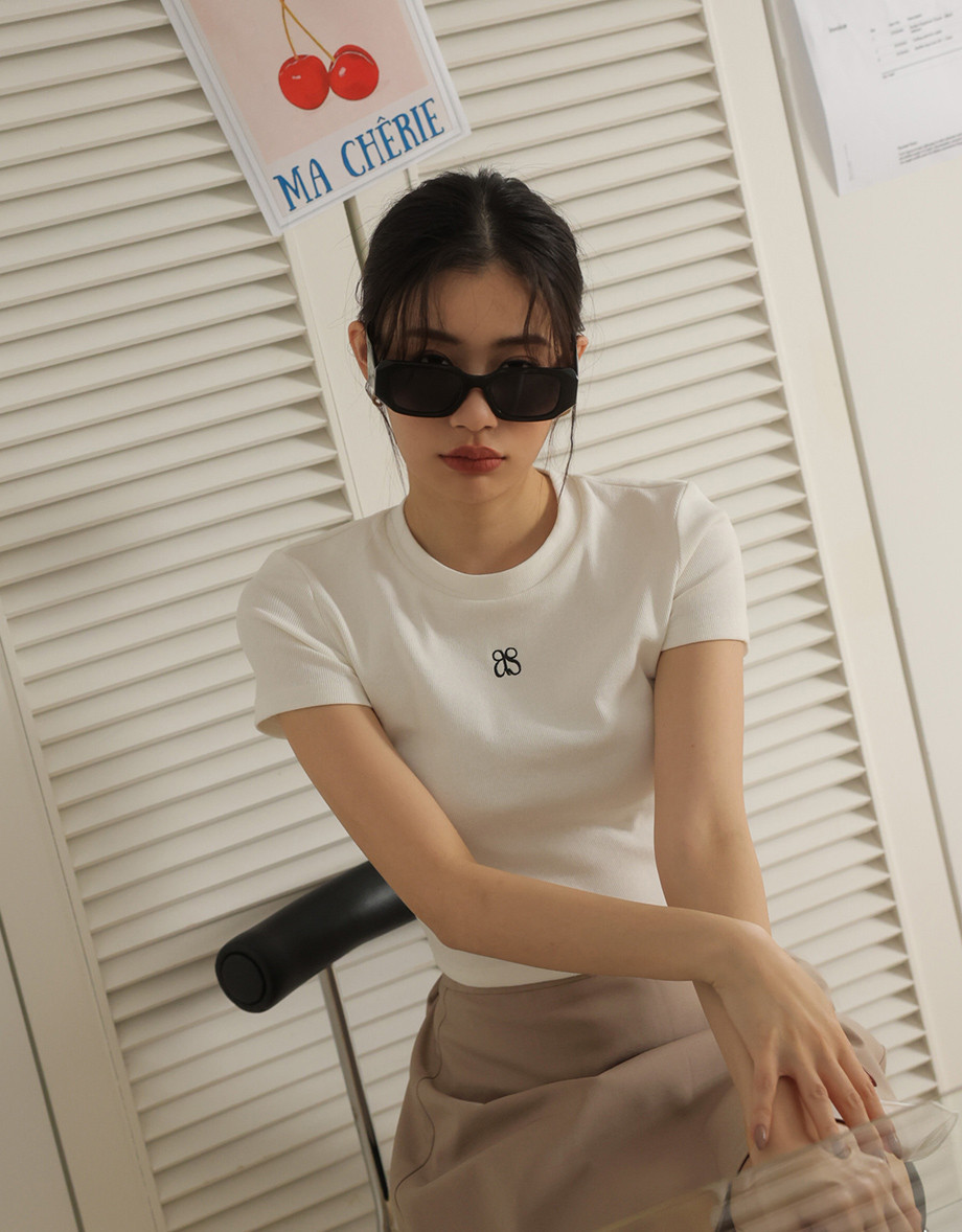 AIR SPACE LADY 品牌LOGO羅紋短版上衣(5色) 女裝 現貨 | 蝦皮購物