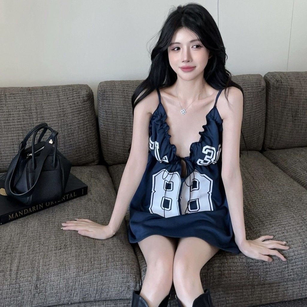 【XL-8XL大尺碼】👩吊帶背心 大尺碼女裝 寬鬆 顯瘦300斤大碼性感辣妹風深V領連衣裙女秋字母印花休閒a字裙露背短 | 蝦皮購物