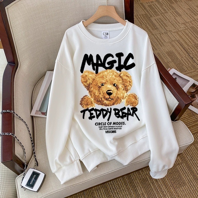 【JDUDS】【隔日到貨】日系小熊圓領長袖大學T 寬鬆大尺碼上衣 男女皆可 熊熊大學T 薄刷毛大學T 日常穿搭 長袖T | 蝦皮購物