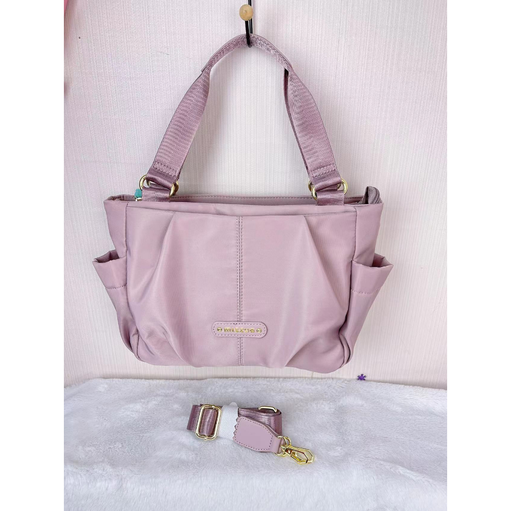 台灣現貨 MIZZUE品牌 📣📣📣 韓版 輕巧斜背包 厚磅尼龍防潑水💦防水女包 多隔層 側口袋可放水壺 PH8002 | 蝦皮購物