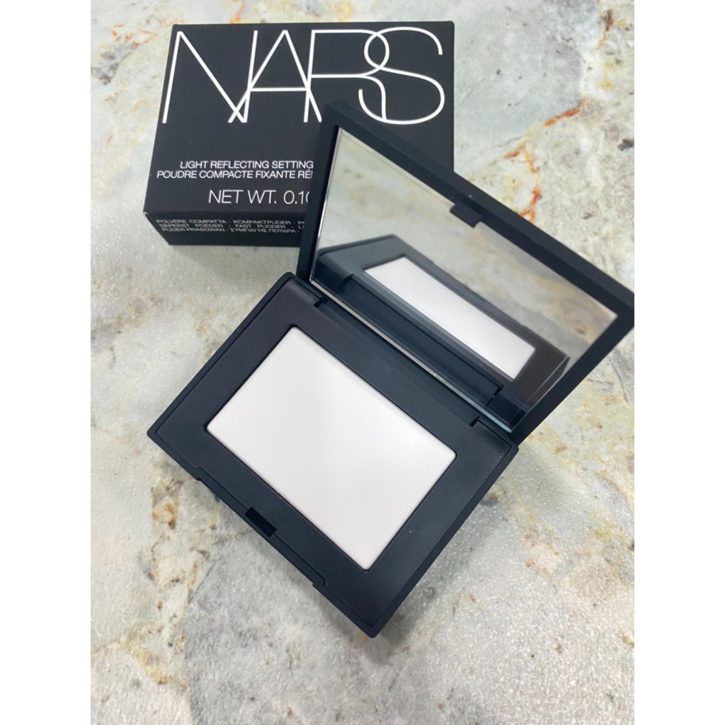 失心瘋頻道 ⚠現貨出清⚠台灣專櫃NARS迷你裸光蜜粉餅1.8g 3g 外盒有些許殘膠不影響內容物 | 蝦皮購物