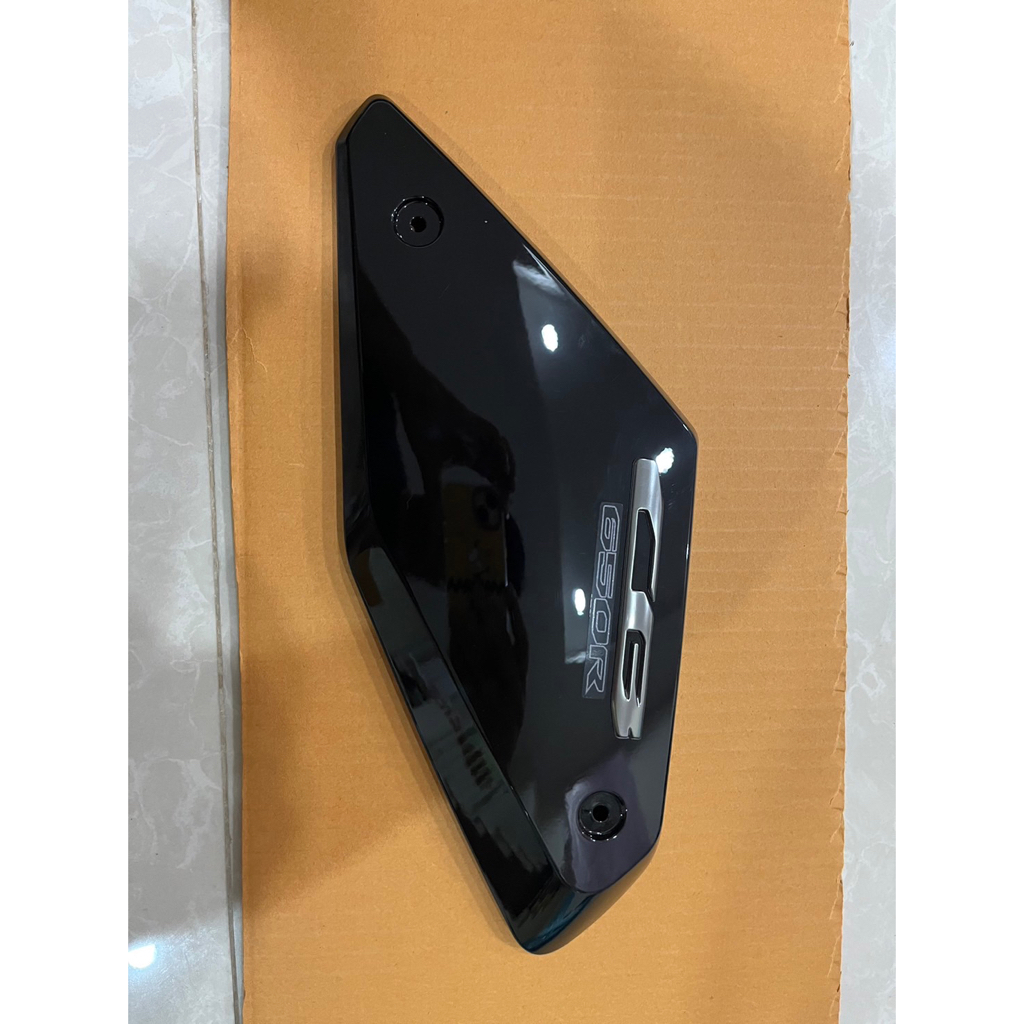 Honda 本田 Cb650r 油箱側護罩上蓋 側蓋 銀色 亮黑色 消光黑 蝦皮購物