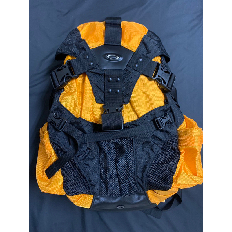 Oakley icon 2.0 vintage Backpack 機能背包 | 蝦皮購物