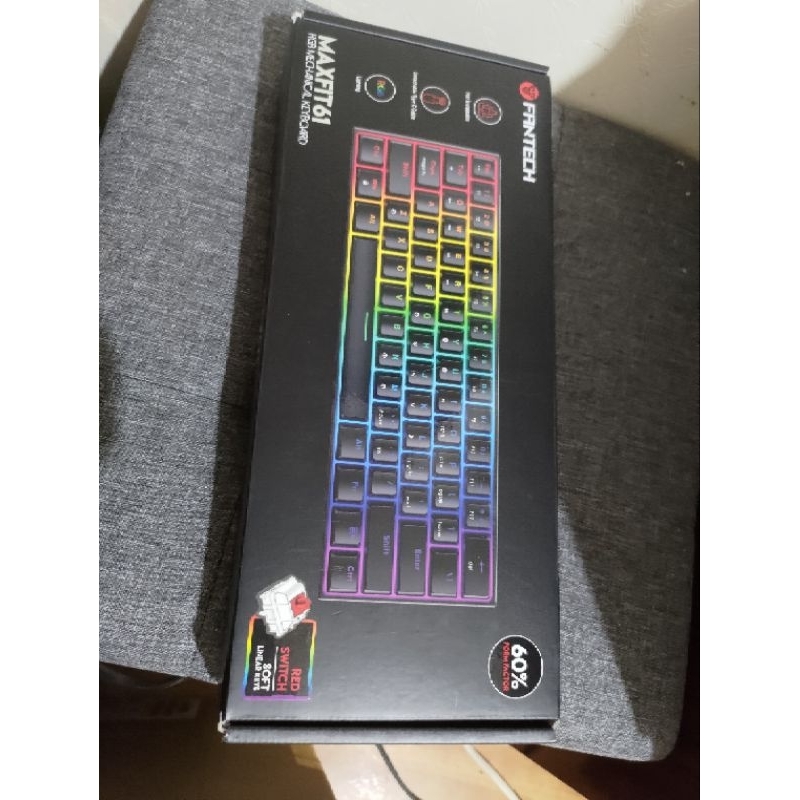 FANTECH MAXFIT61 60%RGB可換軸機械式鍵盤(黑色) | 蝦皮購物