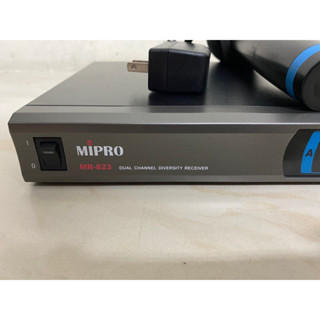 台灣嘉強 MIPRO MR 823 雙頻道UHF 無線麥克風 有1隻手握/1個小蜜蜂~ | 蝦皮購物