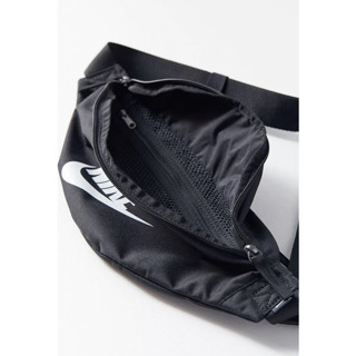 [MR.CH] NIKE Heritage Hip BAG 黑色 大勾 側背 隨身小包 腰包 BA5750-010 | 蝦皮購物