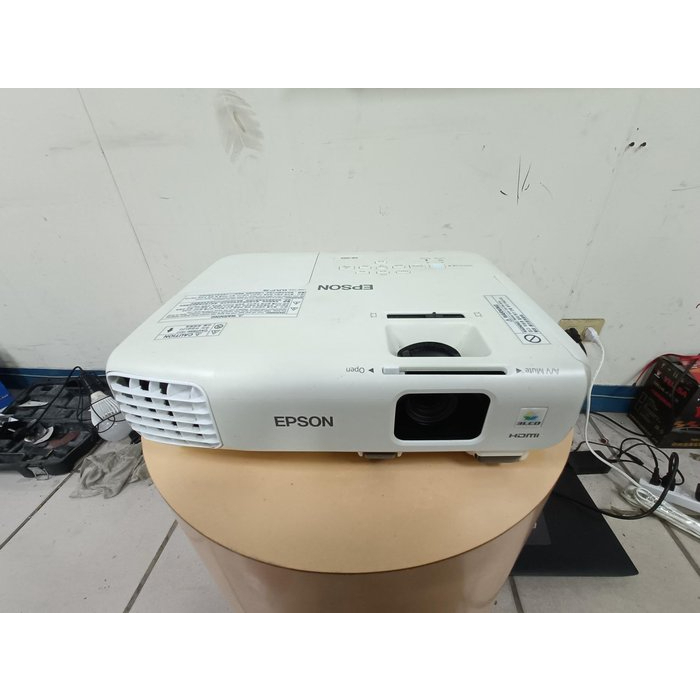 桃園國際二手貨中心-----EPSON EB-X03 XGA無線智慧APP投影機 商務XGA投影機（1120H) | 蝦皮購物