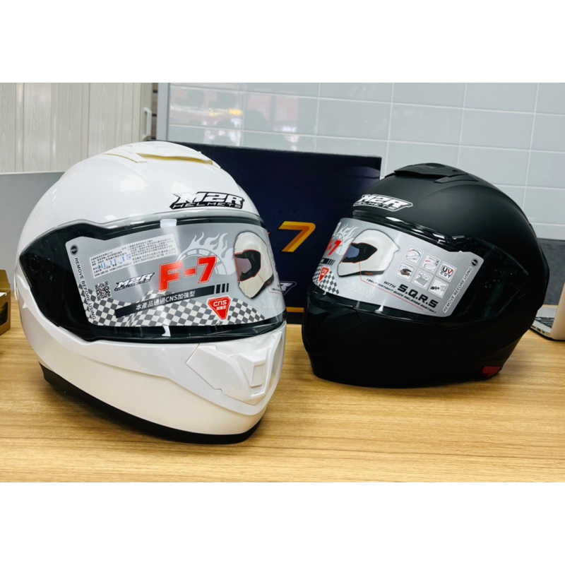 【上頂安全帽】🔥免運🔥 M2R F7素色彩繪全罩安全帽 金屬排齒扣 內墨片 擾流鴨尾 內襯可拆洗 現貨L XL不用等 | 蝦皮購物