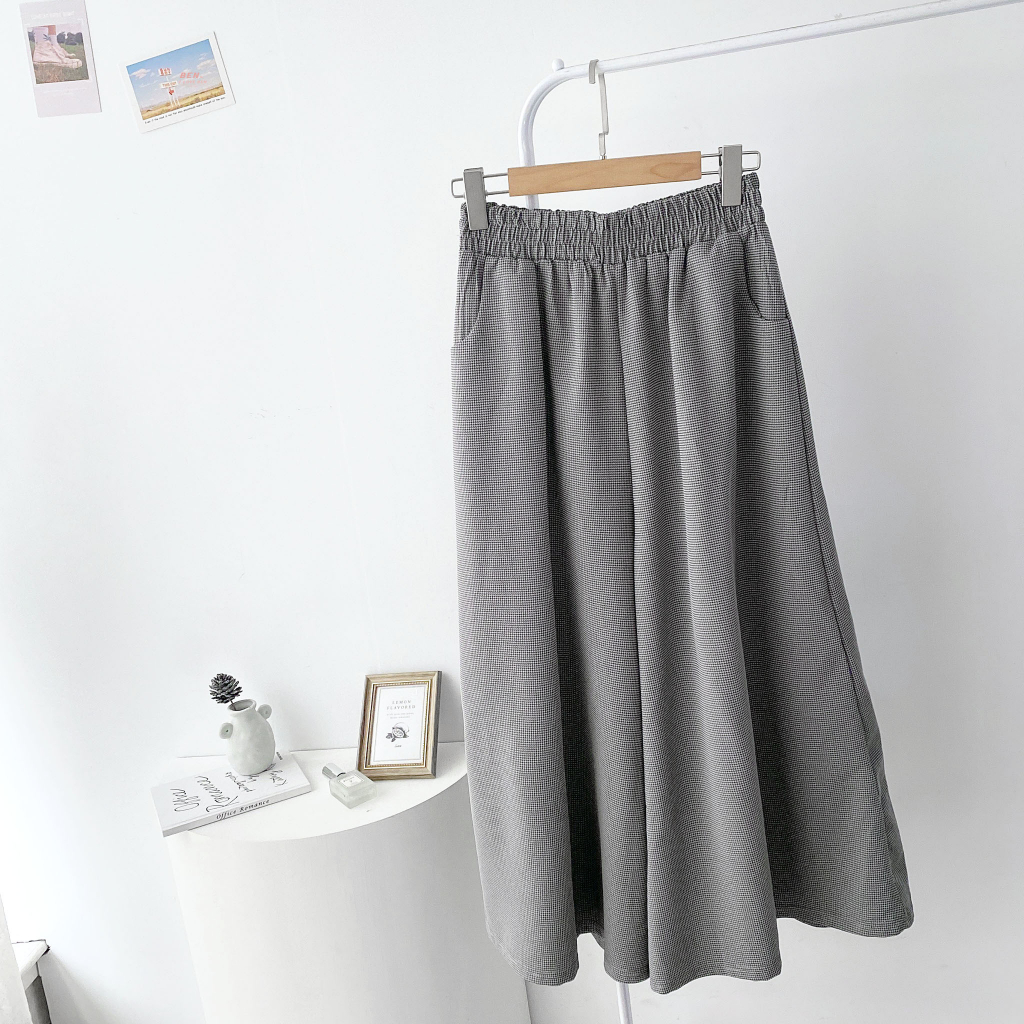 有點像裙子的細格紋大擺寬褲 BENBEN《EL- 6240》現貨 | 蝦皮購物