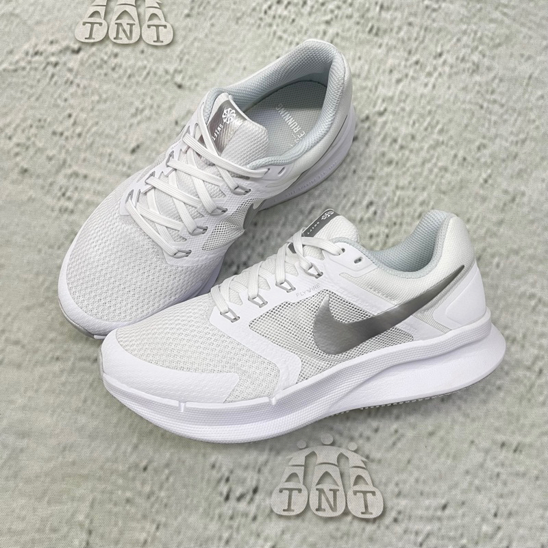 《TNT運動廣場》NIKE W RUN SWIFT 3 女 輕量 透氣 慢跑鞋DR2698101 / DR2698002 | 蝦皮購物